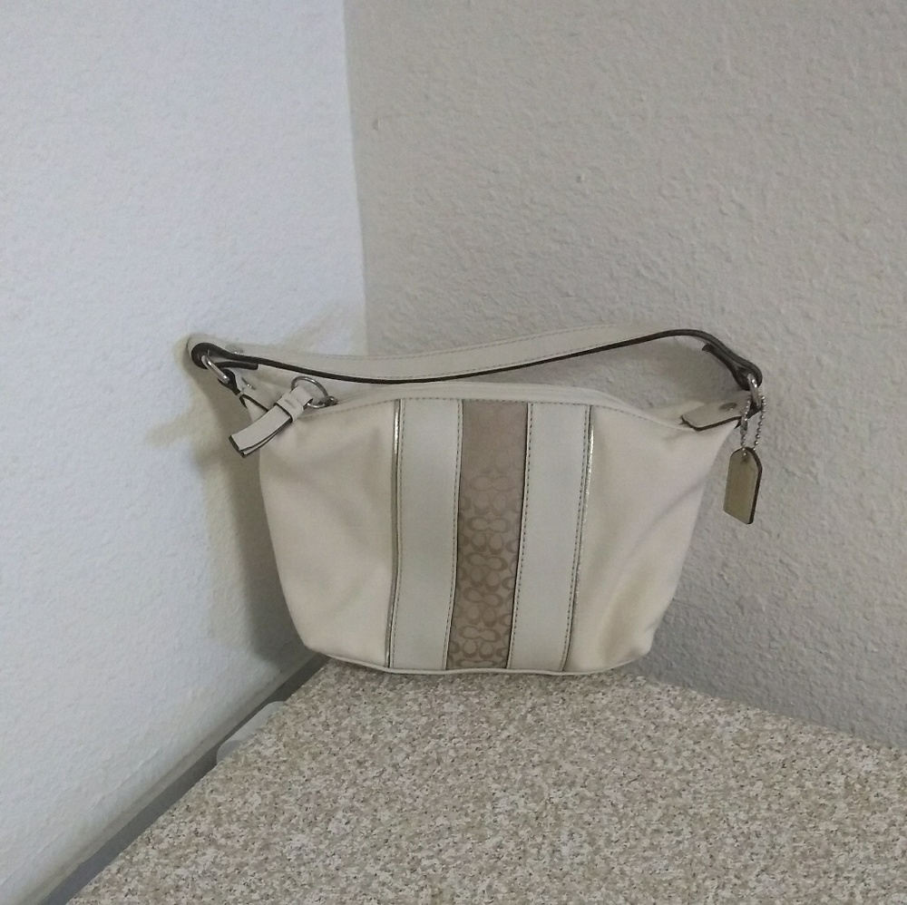 Coach Ivory Leather Small Hobo Bag. - Gem